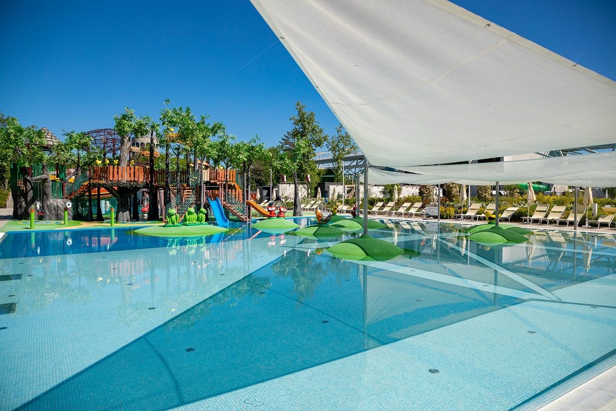 Kezdődik a szezon ? 180 ezer látogató a cél az Aquaticum Debrecen ...